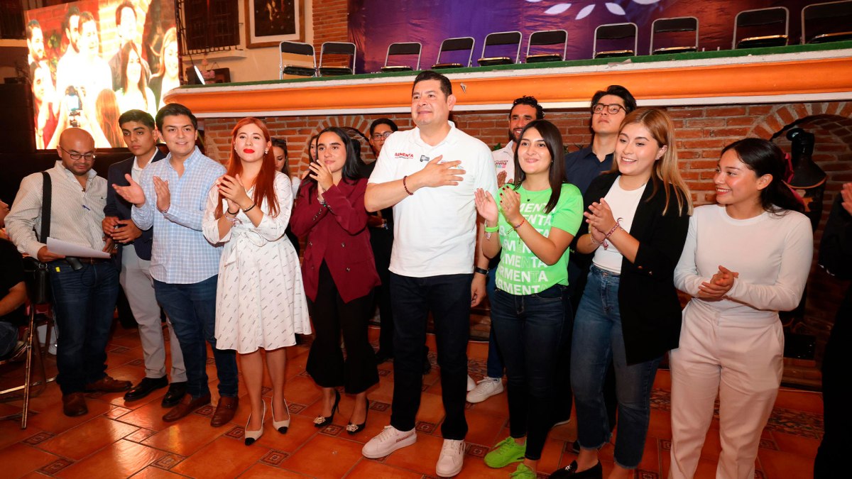 Armenta destaca papel de los jóvenes en transformación de Puebla – Fer ...