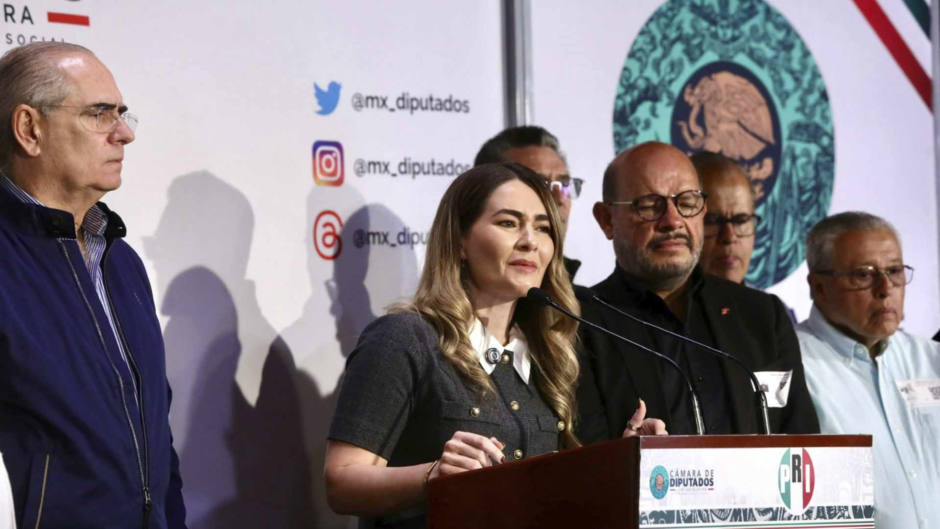 Diputada del PRI denuncia exclusión salarial a empleados y jubilados de ...